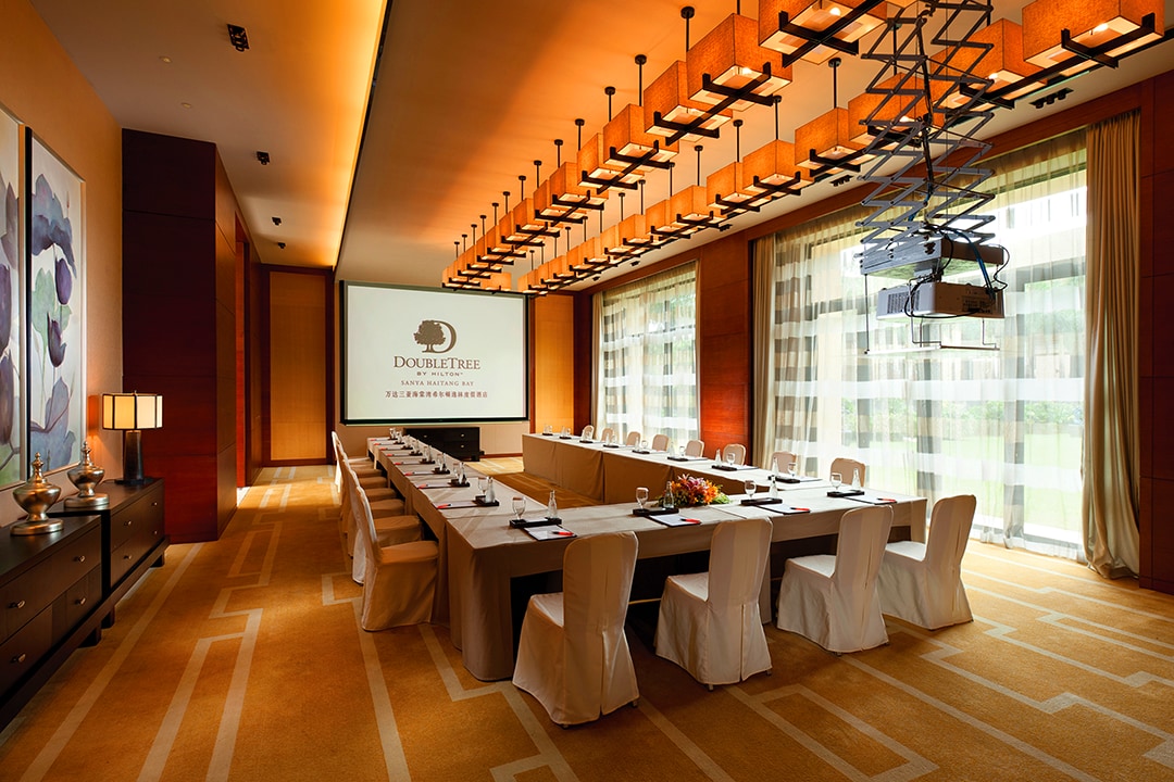 15 Differently Styled Banquet Hall Settings for your Event – OYO Hotels: Travel Blog