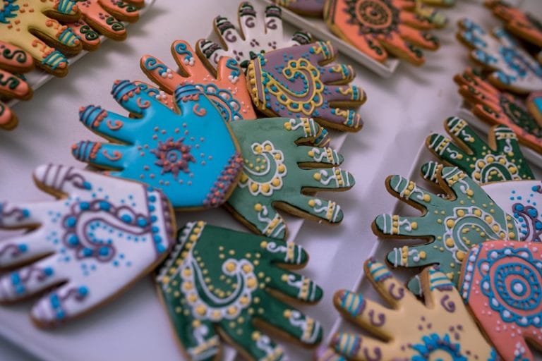 15 Mehendi Party Ideas for a Joyful Mehndi Night – OYO Hotels: Travel Blog