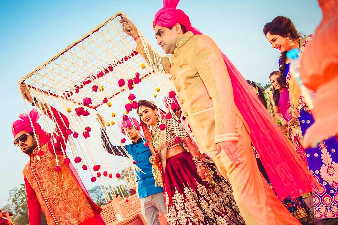 Head Turning Ideas for Indian Wedding Flower Chaadar for Bride