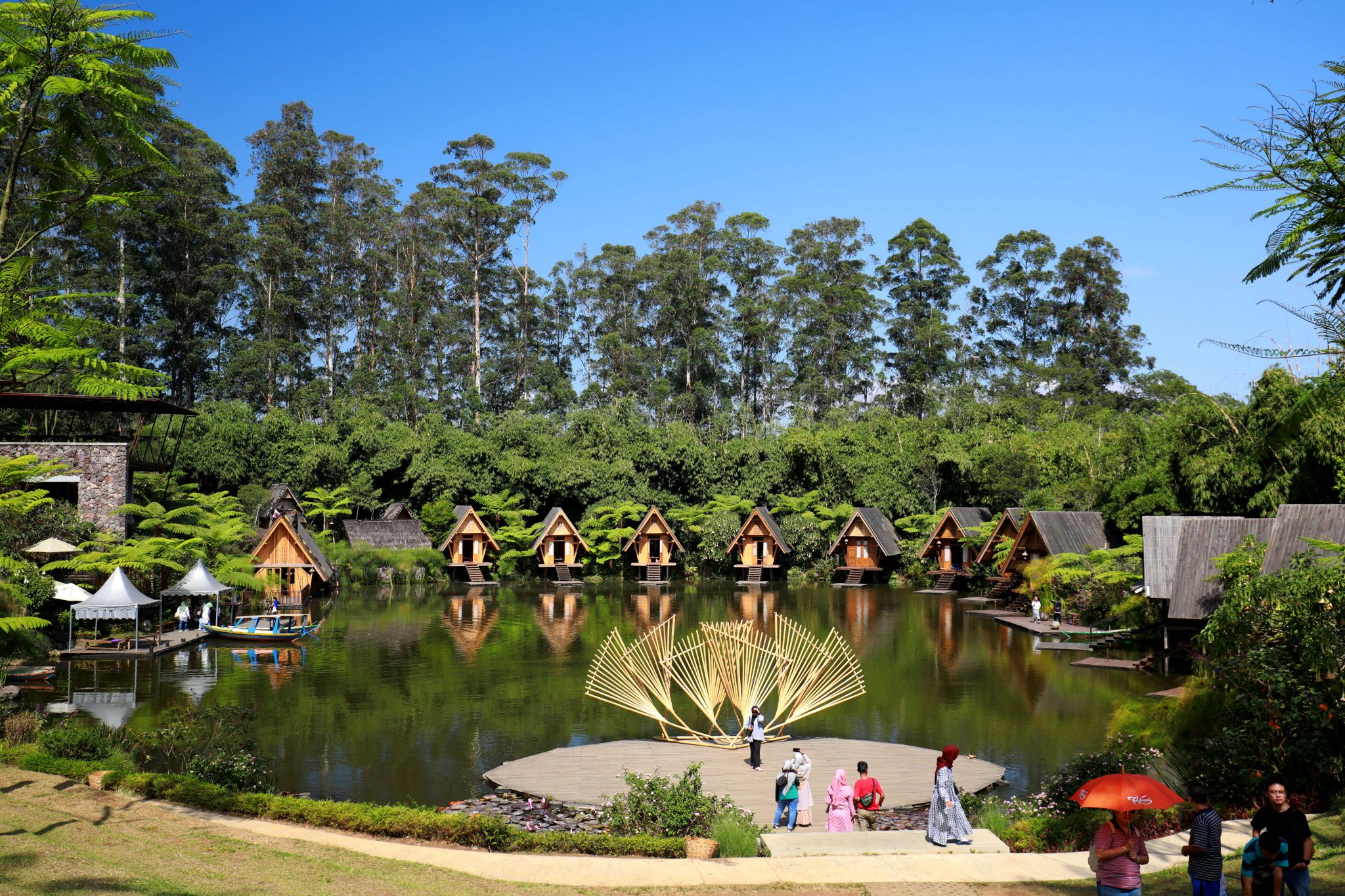 Destinasi Wisata Bandung, Ini 7 Pesona Si Kota Kembang! - OYO