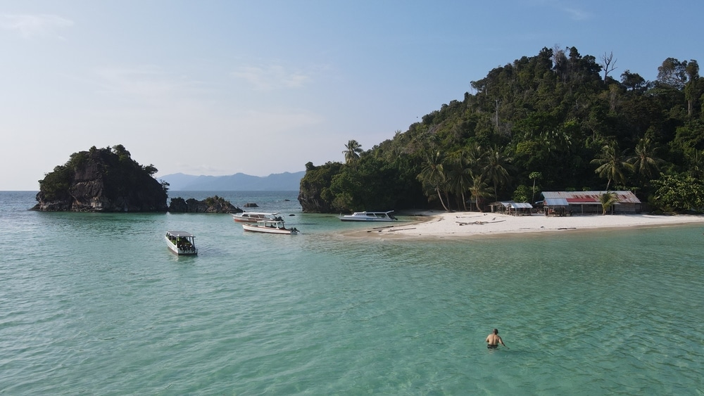 6 Rekomendasi Tempat Wisata Sibolga, Negeri Sejuta Pesona! - OYO
