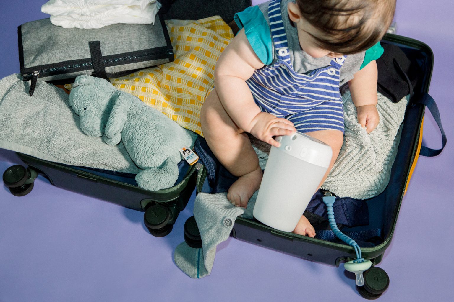 10 Tips Traveling dengan Bayi untuk Liburan Lebih Tenang & Tidak Drama - OYO Indonesia Blog