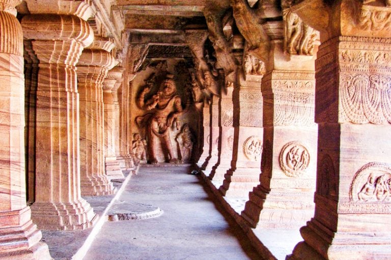 A Complete Travel Guide to Badami Caves