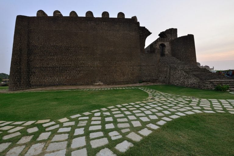 Gulbarga Fort - Where History and Culture Comes Alive