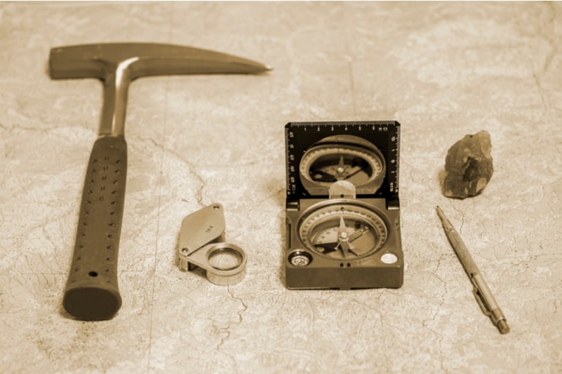 Must-have items in your trekking bag - Guide: Best Places to Visit